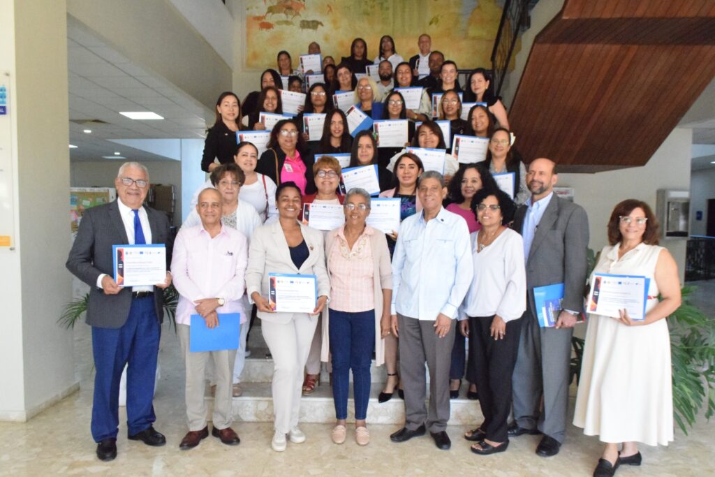 Universitario | Recinto UASD Santiago y el IGEF entregan certificados ...