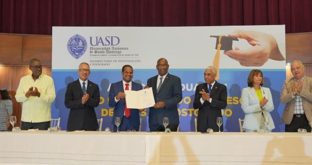 Universitario | Especializan 700 docentes en asesoría de tesis de postgrado